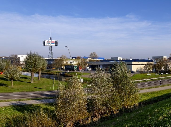 VDL NedCar stopt eind 2023 met het produceren van auto's in Born. - FNV VDL NedCar stopt eind 2023 met het produceren van auto's in Born. - FNV