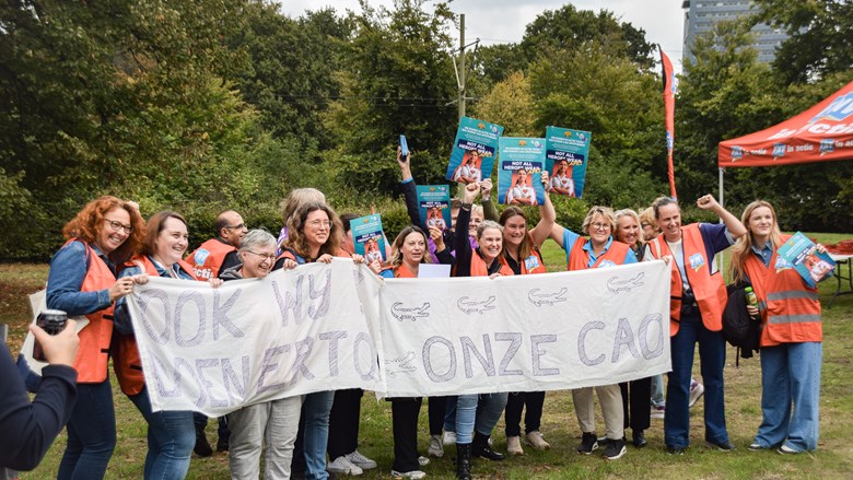 FNV en CNV kondigen opnieuw massale staking in apotheken aan, dit keer ... FNV en CNV kondigen opnieuw massale staking in apotheken aan, dit keer ...