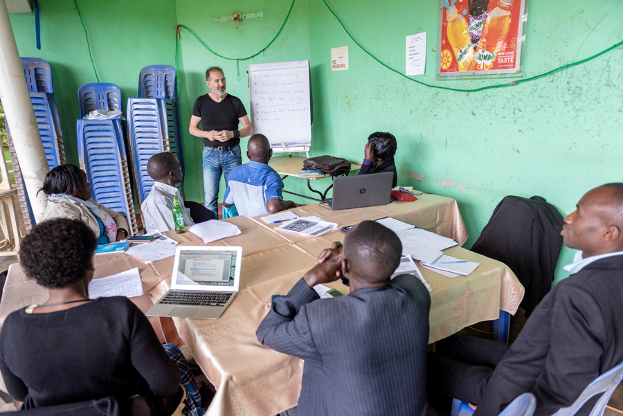 Negotiation skills for trade union leaders in the flower sector - FNV