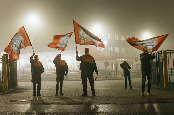PostNL schoffeert eigen medewerkers - FNV
